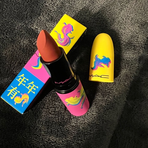 Makeup | Mac Moon Masterpiece Luck Be A Lady Powder Kiss Lipstick ...